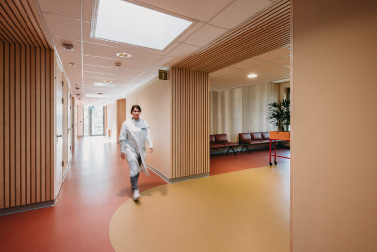 Meander Medical Center - Duracryl